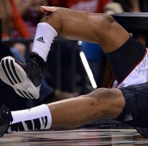 Kevin Ware Broken Leg Video - Louisville Basketball Player Injury